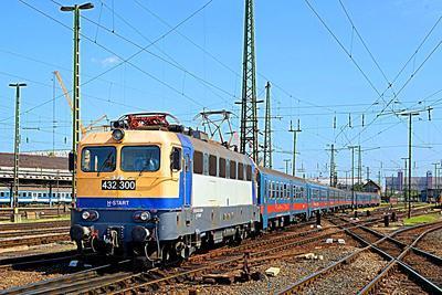 Free Downloadable MÁV-Start Class 432 Train Puzzle